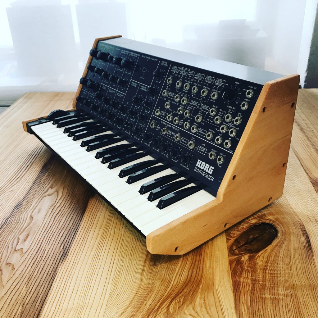 Korg MS 10/20 side panels - Mixingtable.comMixingtable.com