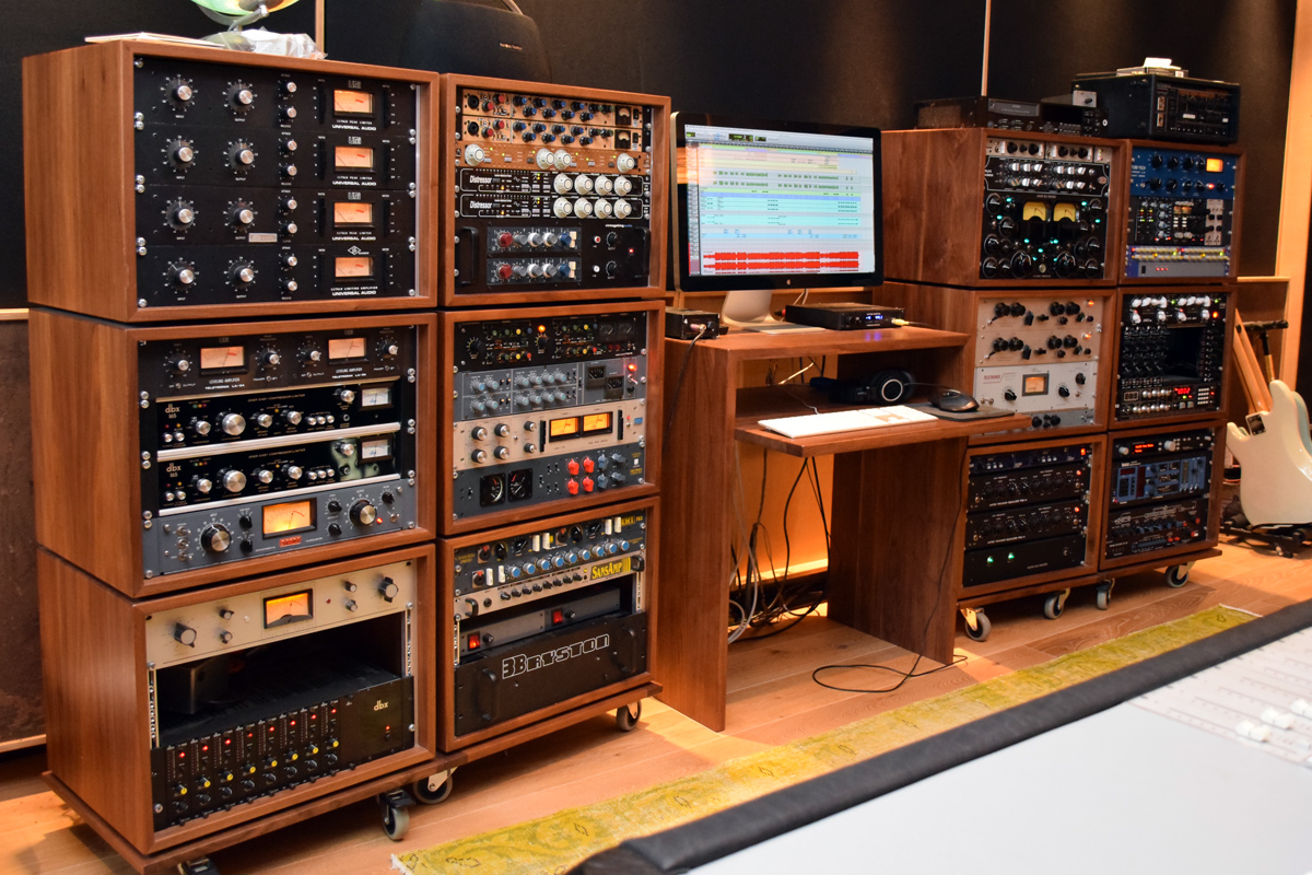 moritz-enders-mixingtable-rack-setup | Mixingtable.com