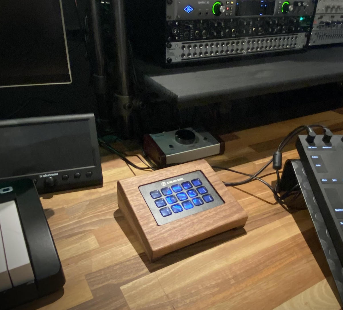 Testimonials - Mixingtable.comMixingtable.com