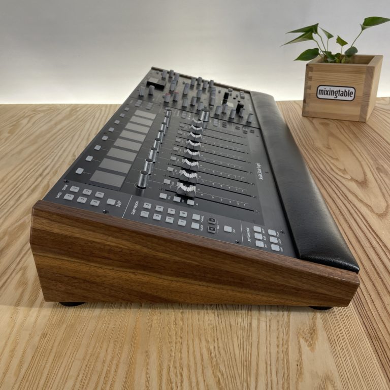 SSL UF8 UC1 Duo Lux - Mixingtable.comMixingtable.com