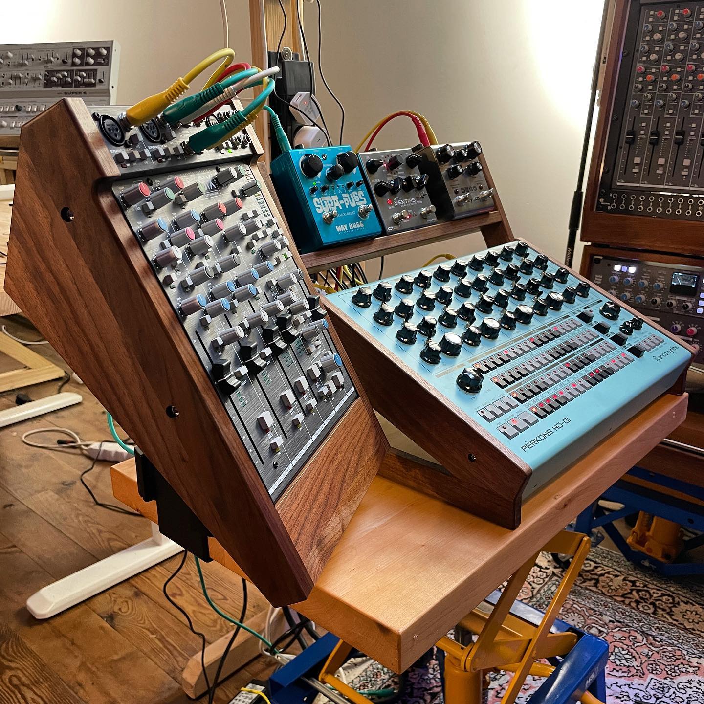 Perkons HD-01 Lux / Classic FX - Mixingtable.comMixingtable.com