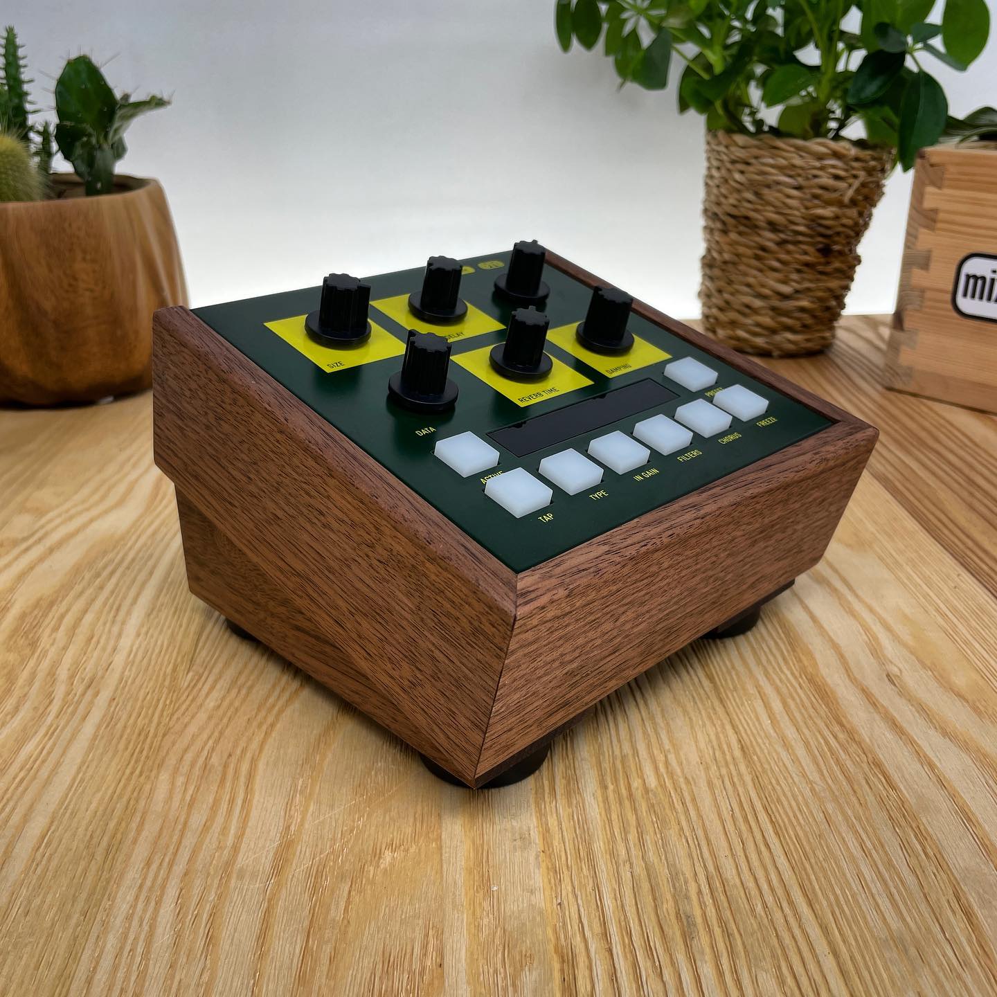 OTO Machines - Mixingtable.comMixingtable.com